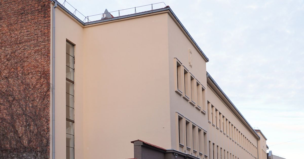 Primary School and Museum of Pedagogy | Architectuul
