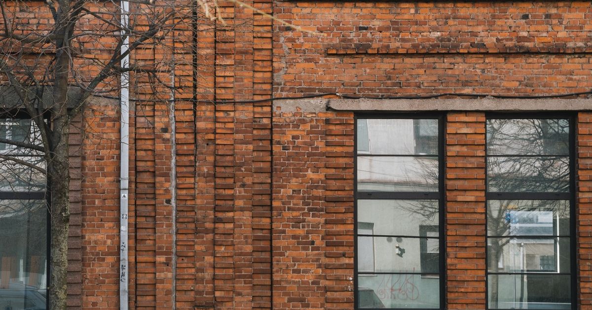 Garage of the Lithuanian American Trade Joint Stock Company | Architectuul