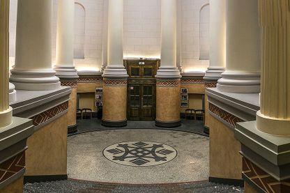 The Ministry of Justice and the Parliament Building | Architectuul