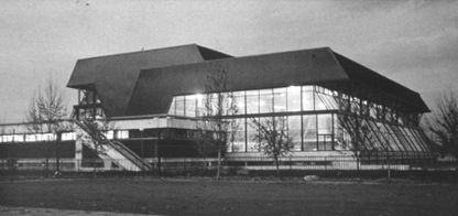 Universal Hall | Architectuul
