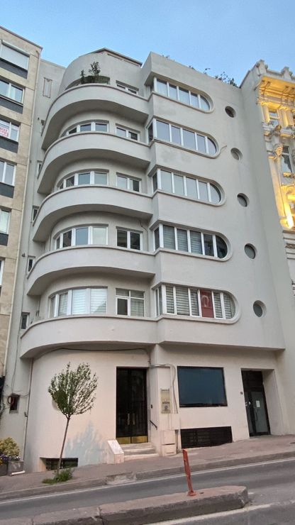 Tüten Apartment Building | Architectuul