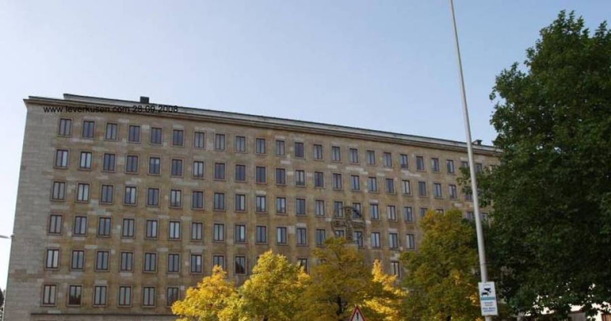 Bayer Building Q30 | Architectuul