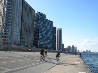 Lake Shore Drive | Architectuul