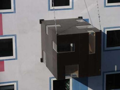 Backpack House | Architectuul