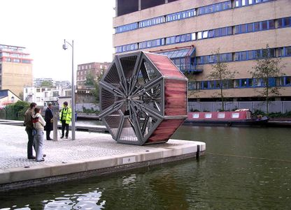 Rolling Bridge | Architectuul