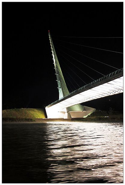 Sundial Bridge | Architectuul