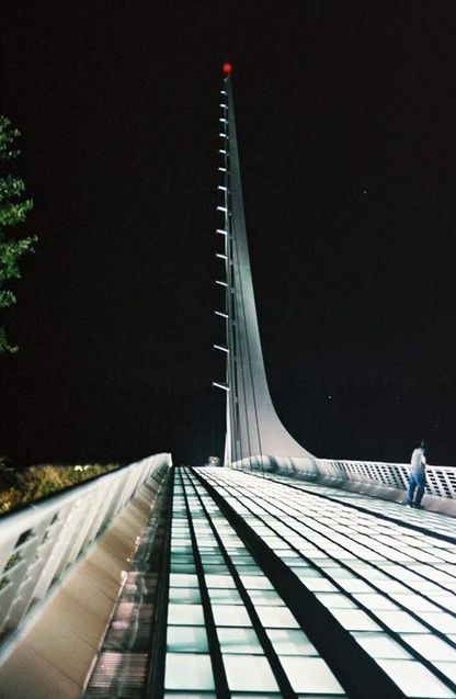 Sundial Bridge | Architectuul