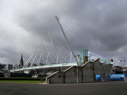 Rolling Bridge | Architectuul