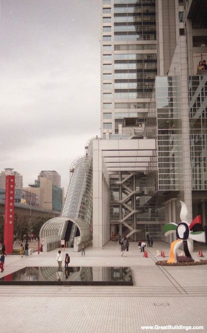 Fuji TV Headquarters | Architectuul