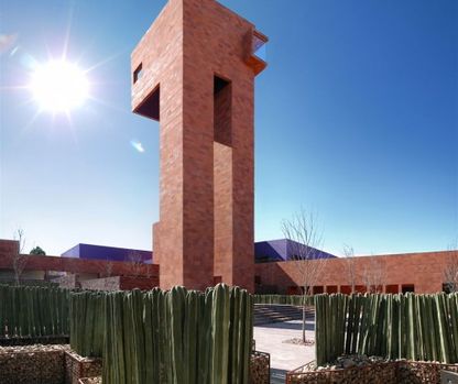 Labyrinth Museum of Arts and Sciences | Architectuul