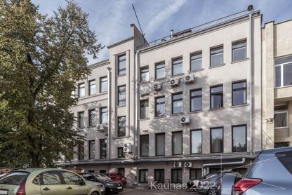 Office Building of the Insurance Company | Architectuul