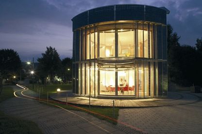 Heliotrop Rotating House | Architectuul