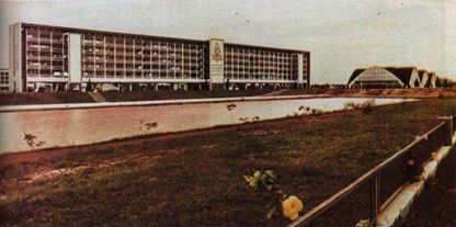 Main Hall of the Royal University of Phnom Penh | Architectuul