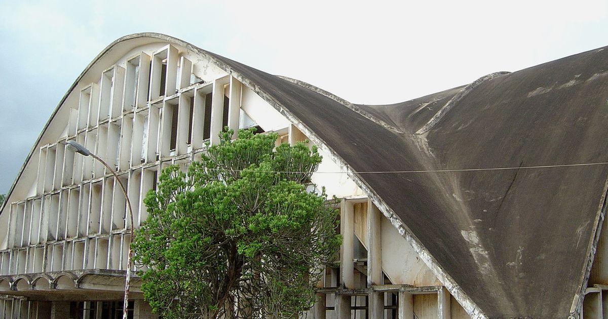 Main Hall of the Royal University of Phnom Penh | Architectuul