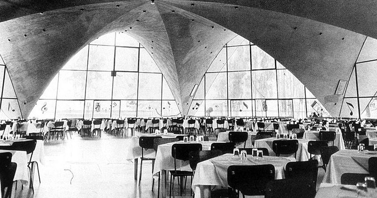 Los Manantiales Restaurant | Architectuul