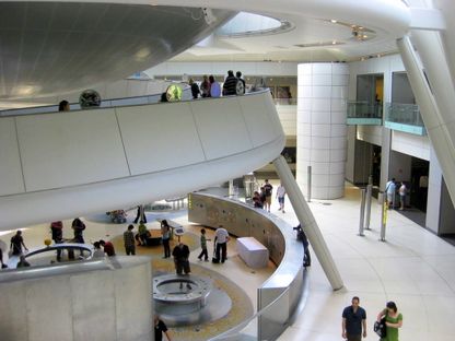 Rose Center for Earth and Space | Architectuul