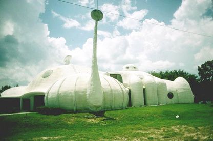 Blur Building | Architectuul