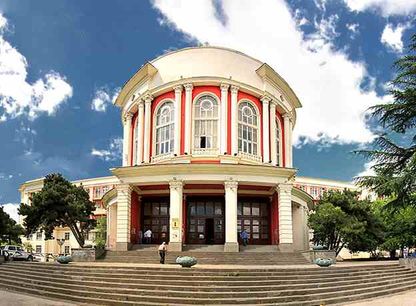 Main Hall of the Royal University of Phnom Penh | Architectuul