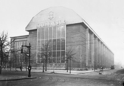 AEG Turbine Factory | Architectuul