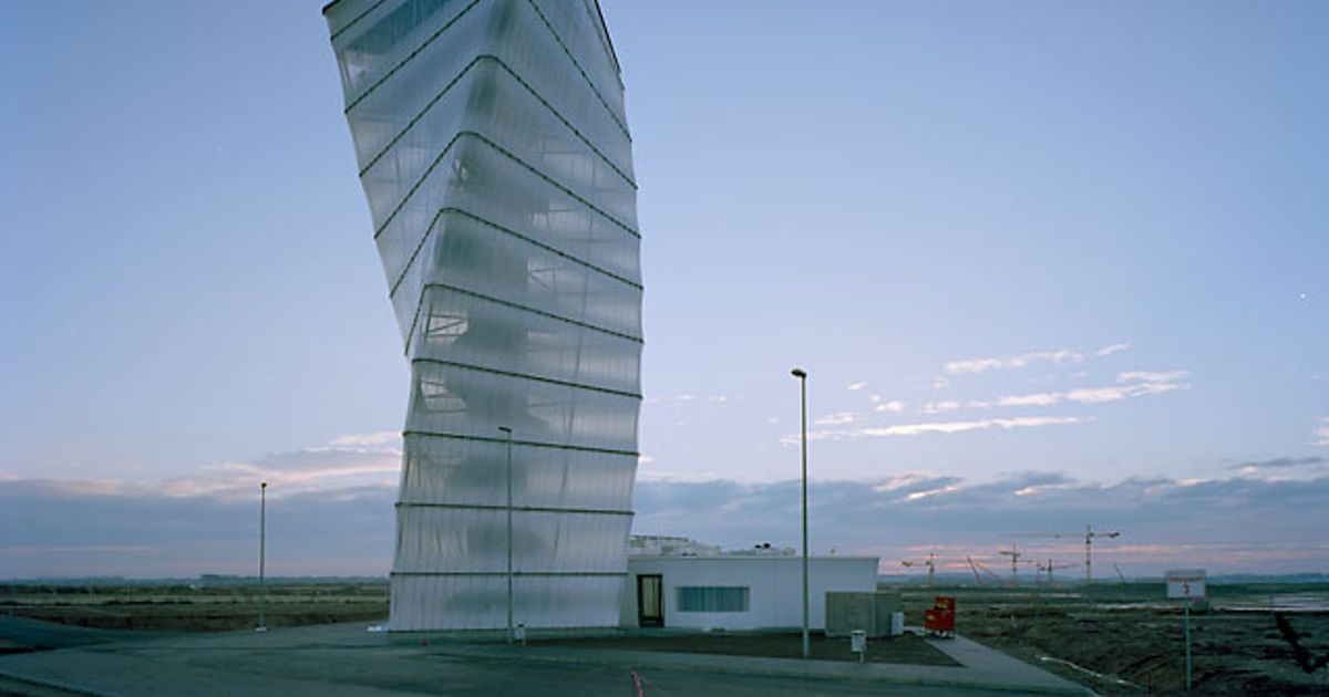 BBI Info-Tower | Architectuul