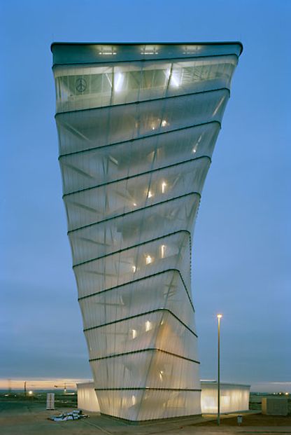 BBI Info-Tower | Architectuul