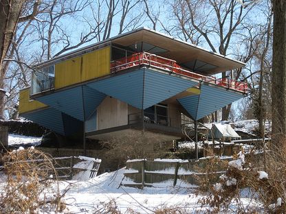 Bass House | Architectuul