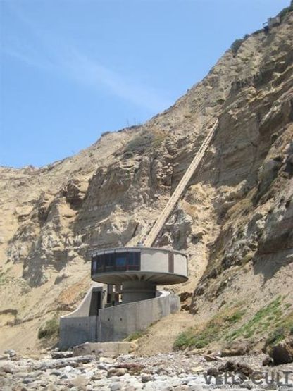 Bell Pavilion | Architectuul