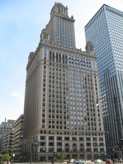 35 East Wacker | Architectuul