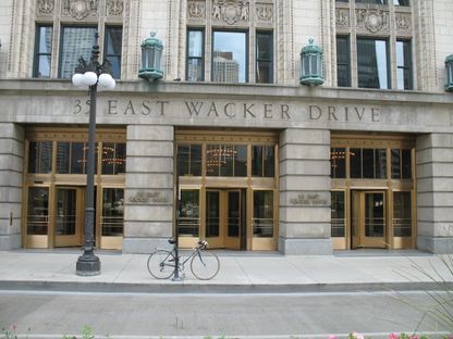 35 East Wacker | Architectuul