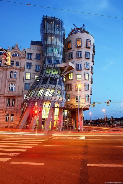 The Dancing House | Architectuul