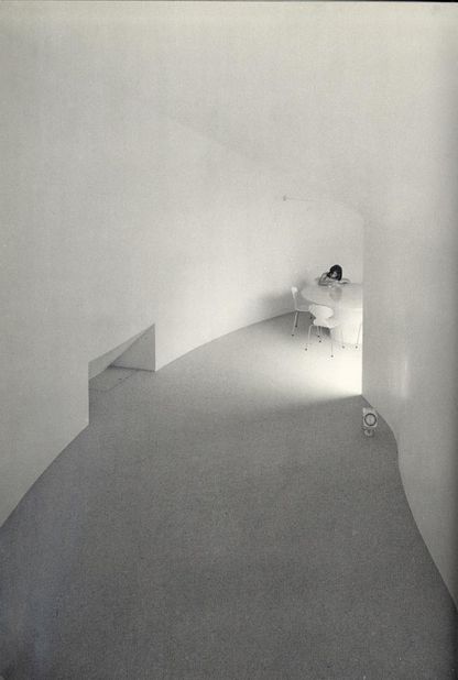 White U (House) | Architectuul