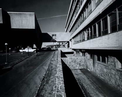 Begrisch Hall | Architectuul