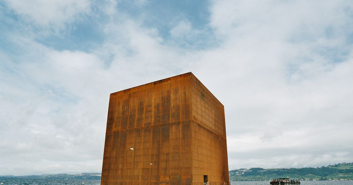 Monolith | Architectuul