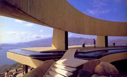 Arango House | Architectuul