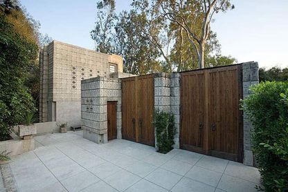 Millard House | Architectuul