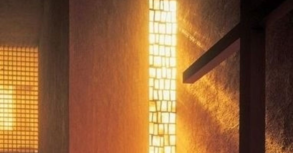 Capilla De Las Capuchinas | Architectuul