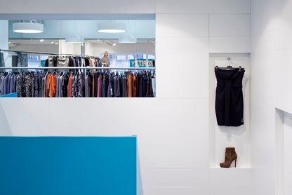 Inside Fashion Store | Architectuul