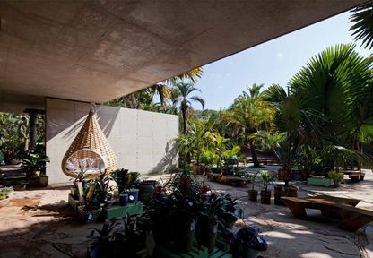 Loja Botanica | Architectuul
