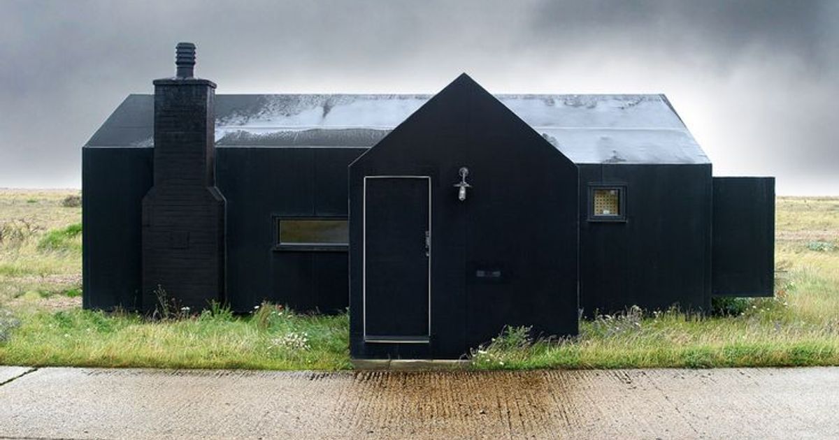 Black Rubber House | Architectuul
