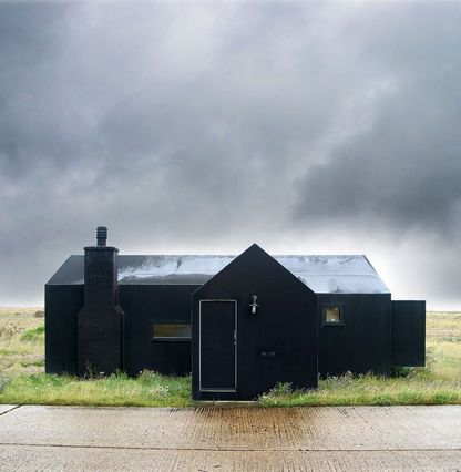 Black Rubber House | Architectuul