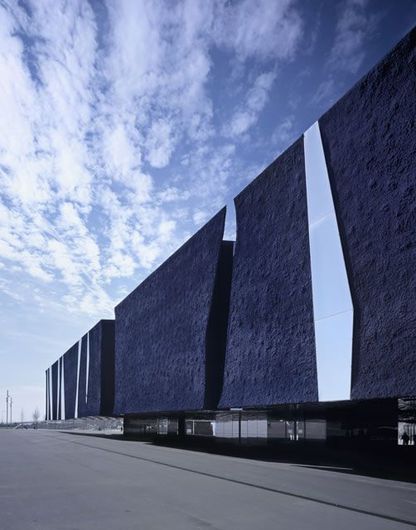 Forum Building | Architectuul