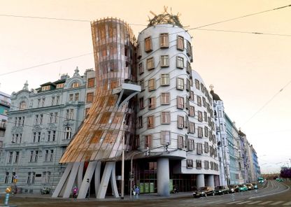 The Dancing House | Architectuul