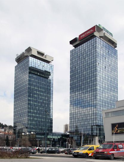 UNIS Towers | Architectuul