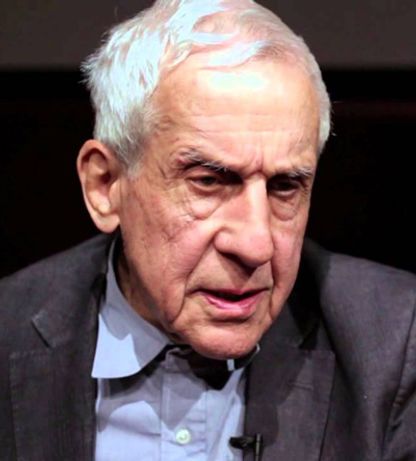 Kenneth Frampton | Architectuul