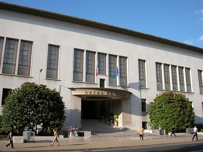 Town Hall | Architectuul