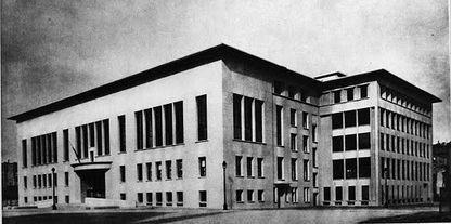 Town Hall | Architectuul
