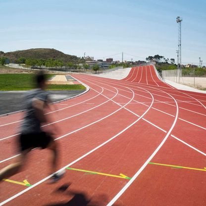 Pinki Sport-Center | Architectuul