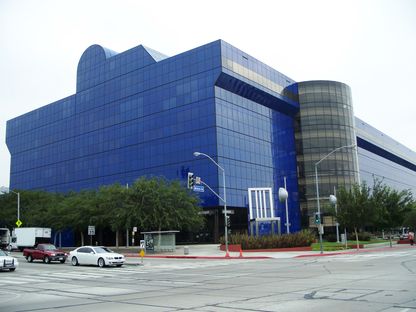 Pacific Design Center | Architectuul