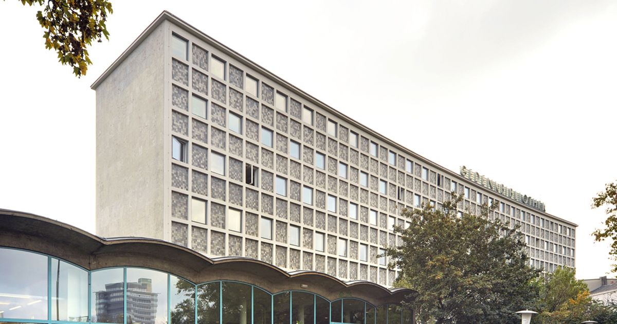 American Memorial Library | Architectuul