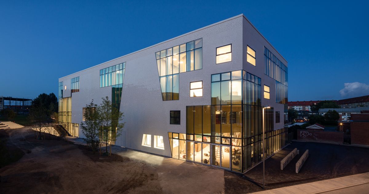 Ku.Be House of Culture and Movement | Architectuul